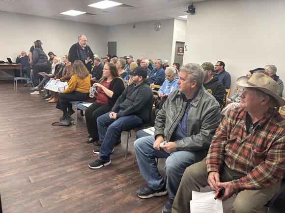 Beaver Dam residents raise water concerns about Meta's AI data center ...