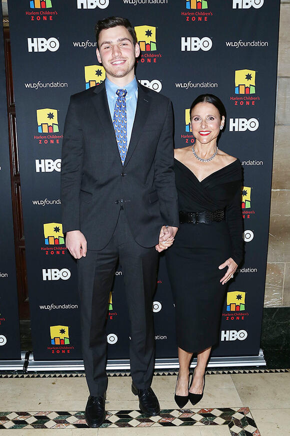 Julia Louis-Dreyfus’ Kids: Meet Her Two Sons, Including Youngest ...