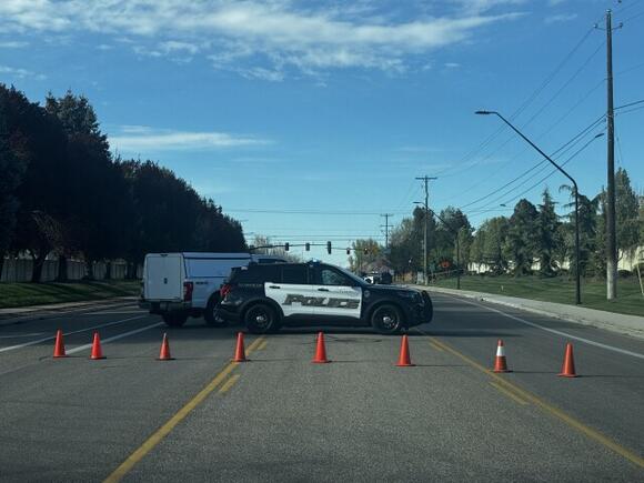 Motorcylist dies in afternoon crash with box truck at Locust Grove and ...
