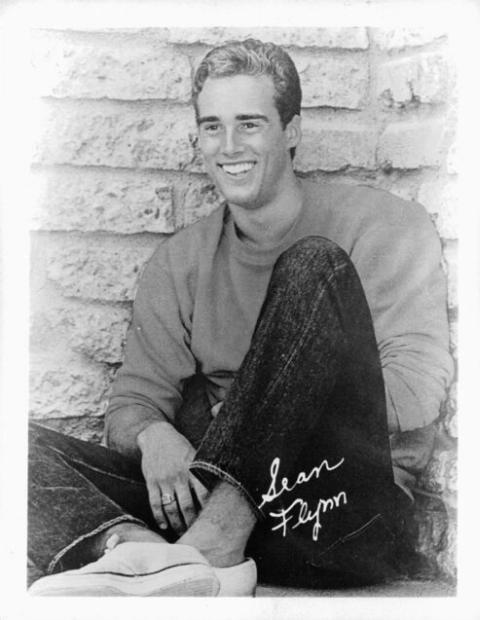 The Unsolved Disappearance of Errol Flynn’s Son During the Vietnam War ...