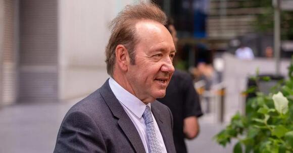EXCLUSIVE: Inside Kevin Spacey's Latest Legal Nightmare After He Wept ...