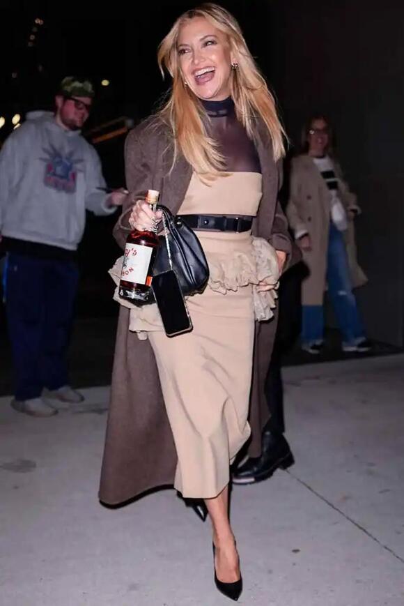Kate Hudson’s Max Mara Tube Top & Skirt Get a Fully Sheer Twist - NewsBreak