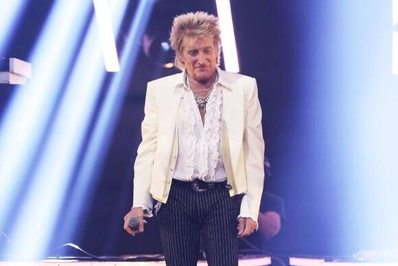 Sir Rod Stewart health update as icon forced to cancel show on 'doctors ...