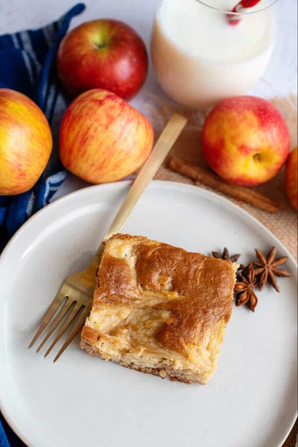 Melt-in-Your-Mouth Apple Crackle Cake - NewsBreak