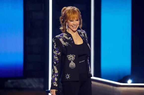 Blake Shelton + Keith Urban to Honor Ronnie Milsap at Opry - NewsBreak