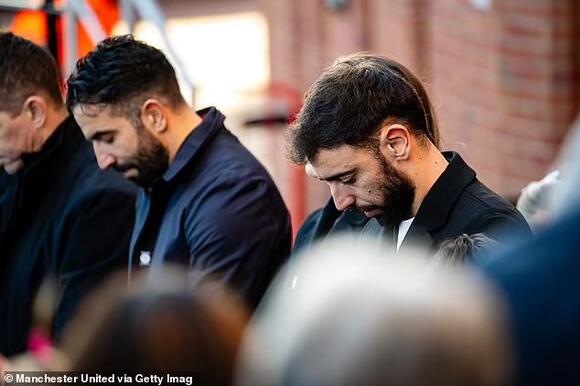 Ruben Amorim joins Sir Alex Ferguson at Man United's memorial service ...