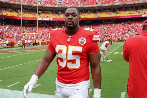 Chiefs’ Chris Jones Makes Retirement Announcement Quietly After ...