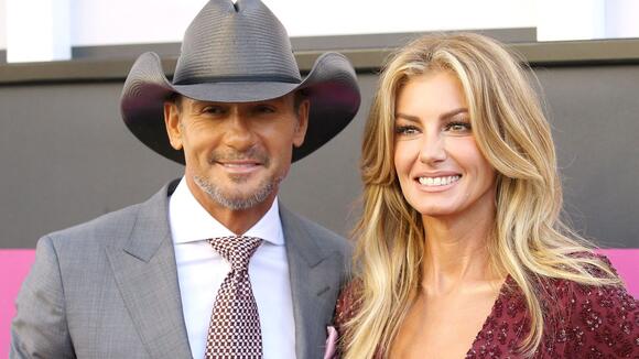 Tim McGraw and Faith Hill's Retro Christmas Tree Decor Is Heavy on ...