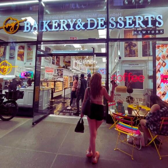 Attacker punches, stabs Times Square bakery worker in spat over chair: cops