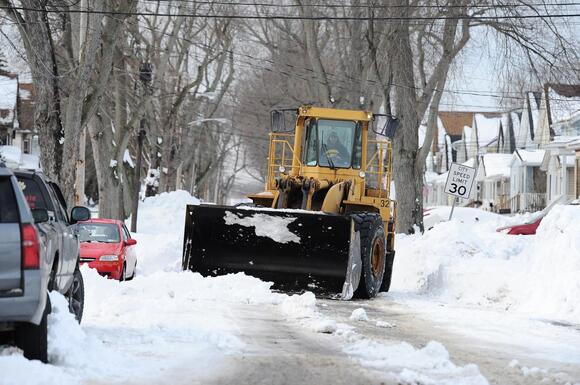 Remembering The Deadly 1996 Blizzard That Crippled New York - NewsBreak