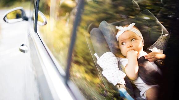 Mom Removes Safety Labels From Her Baby’s Car Seat for Aesthetics ...