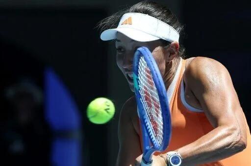 Jessica Pegula hits a return to McCartney Kessler - NewsBreak