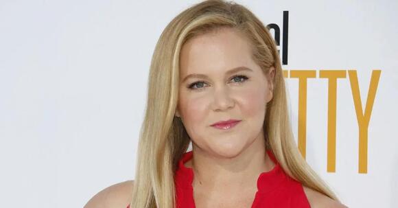 'Strong and Healthy' Amy Schumer Reveals Why She Deleted Her Pre-Weight ...