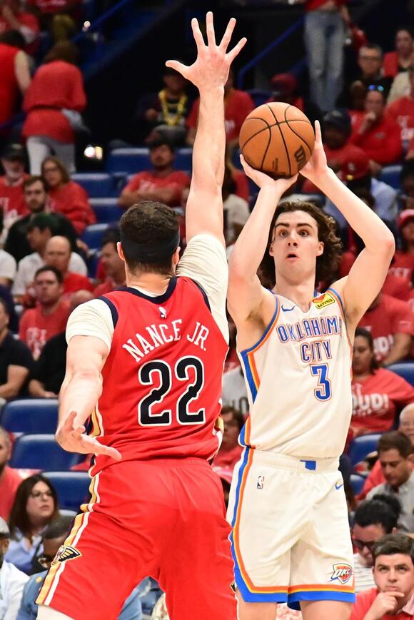 Bulls trade Alex Caruso to Thunder for Josh Giddey in NBA stunner