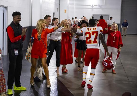Chiefs Owner’s Daughter Marries Into QB Royalty—$24.8B Hunt Family And ...