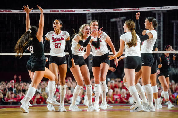 USC Volleyball Phenom Ditches Promising Career for Olympic Dream, Shuts ...