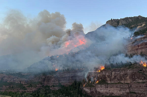 🔥 Gold Mountain Fire prompts evacuations and road closures in Ouray ...