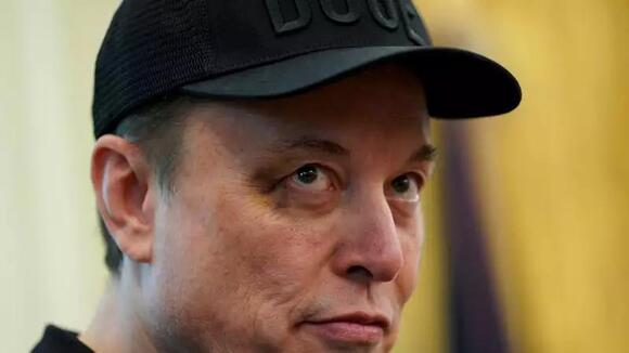 Experts sound alarm over Elon Musk's 'coup' that's 'about to rob your ...