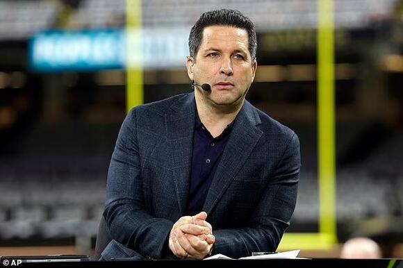 ESPN's Adam Schefter issues tragic update on pet dog Benny - NewsBreak