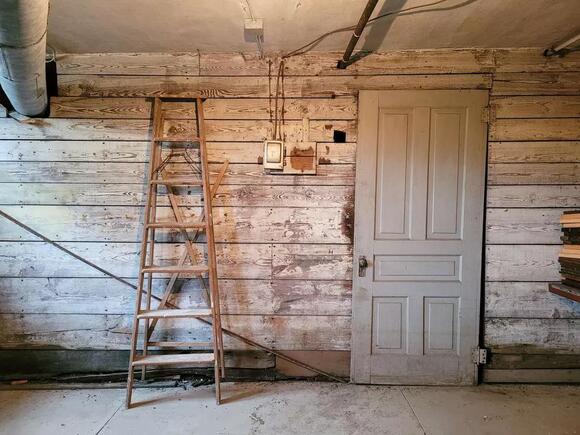 Man’s Dead Body Found on the Side of Road in Maine - NewsBreak