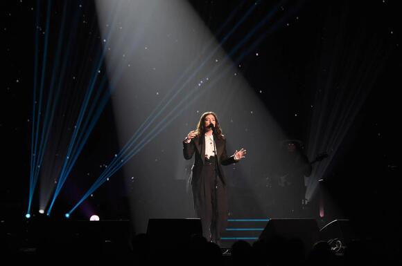 Who are Lorde’s parents? All about the singer’s family - NewsBreak