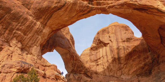 The Iconic Double Arches in Utah Have Collapsed - NewsBreak