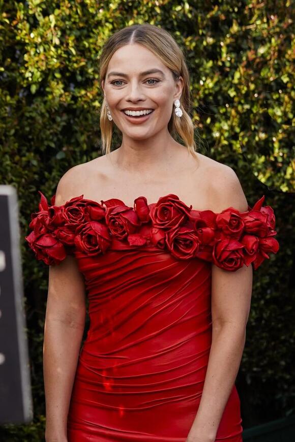 Made in Chelsea star makes Margot Robbie drunken DMs confession - NewsBreak