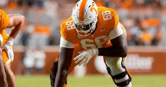 Tennessee reserve lineman Bennett Warren to enter NCAA transfer portal ...