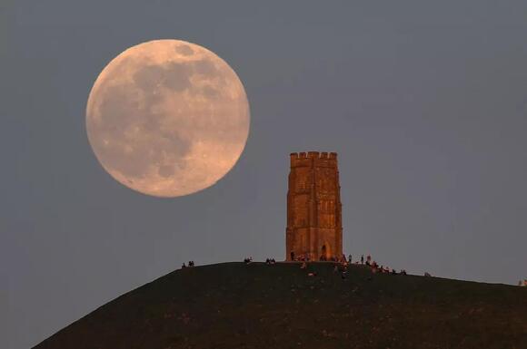 Why We Call It the Beaver Moon, And Other Full Moon Names - NewsBreak