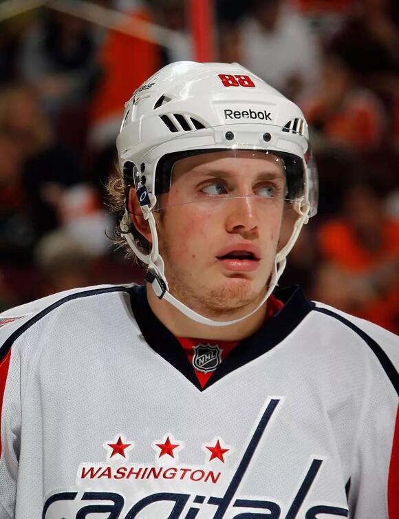 Hollywood Actor Shows Off His '54 Chris-Craft After Restoration - NewsBreak