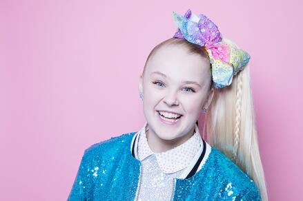 JoJo Siwa’s Haircut: Why She Hacked Off Her Iconic Ponytail For Pixie ...