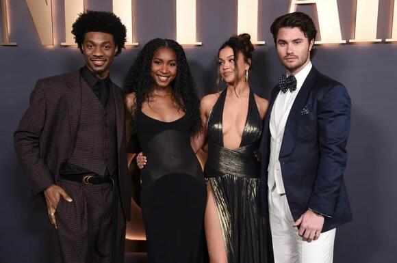 Snoop Dogg biopic in the works; rapper reveals actor chosen to play him ...