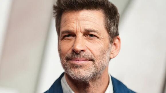 Fans Want Zack Snyder’s The Dark Knight Returns Movie After New Photo ...