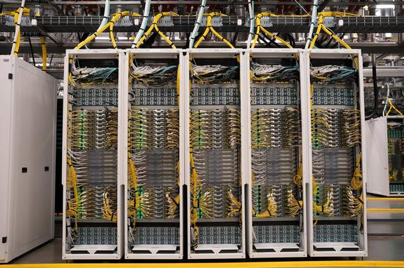 Microsoft links Atlanta and Wisconsin data centers to power its first ...