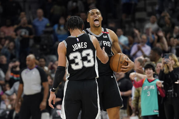 It's Too Early to Write Off Underrated San Antonio Spurs Duo