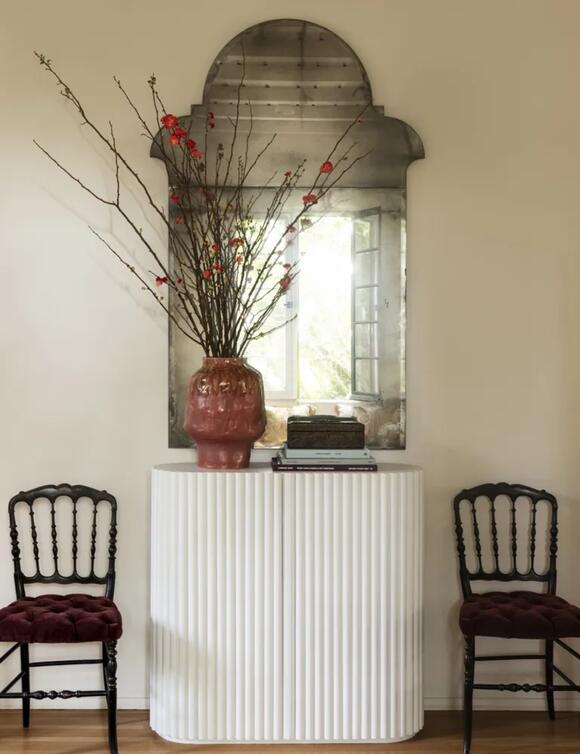 The Must-Have Pieces Nate Berkus Recommends for 'Living Graciously' in ...