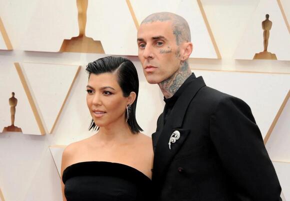 Kourtney Kardashian And Travis Barker Reveal Miscarriage, Five Failed ...