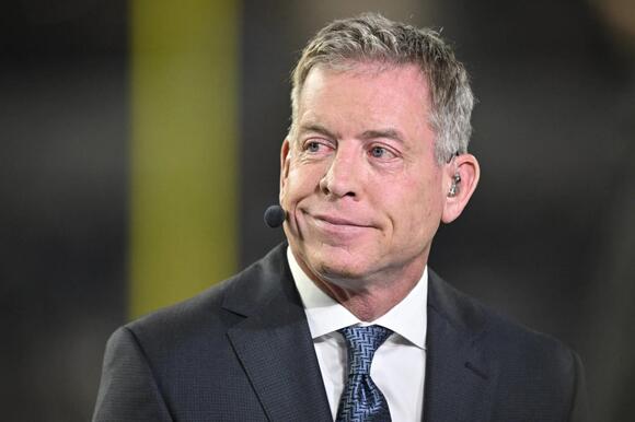 ‘Absolutely Ridiculous’ — Troy Aikman, NFL World Slam Refs for ...