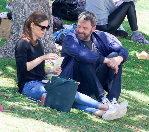 The Meaning Behind Ben Affleck Jennifer Garner's Intimate Moment During ...