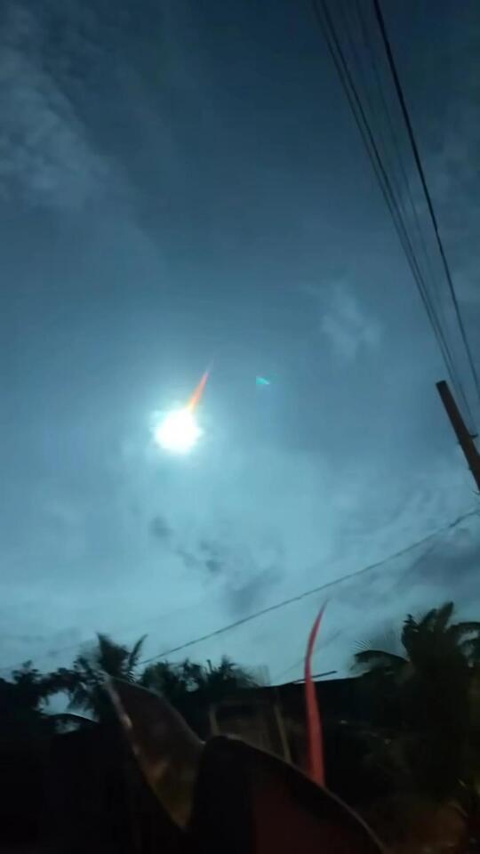 Asteroid burns up in Earth’s atmosphere over Philippines, creating ...