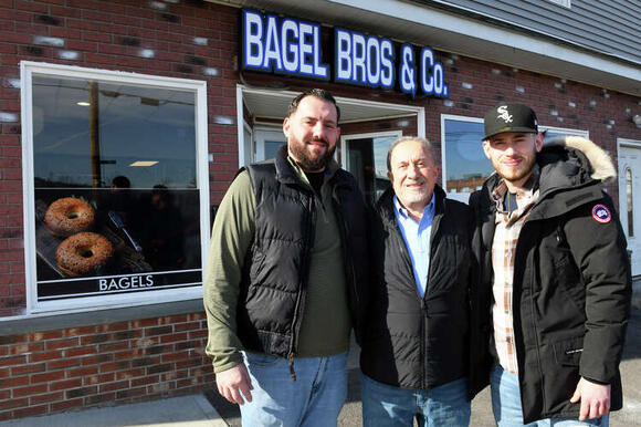 Tasting Table says this small town has the best bagels in CT - NewsBreak