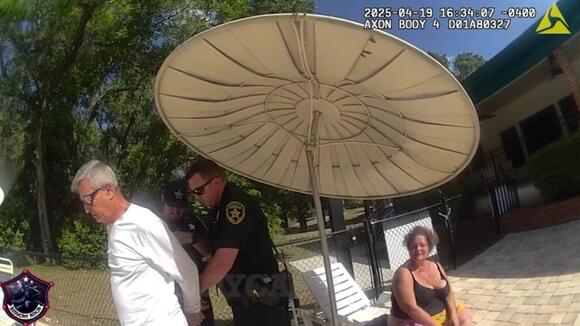 Families Couldn’t Believe What This Couple Was Doing at a Public Pool ...