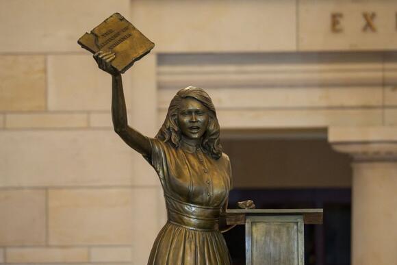U.S. Capitol unveils Barbara Rose Johns statue, replacing Robert E. Lee ...