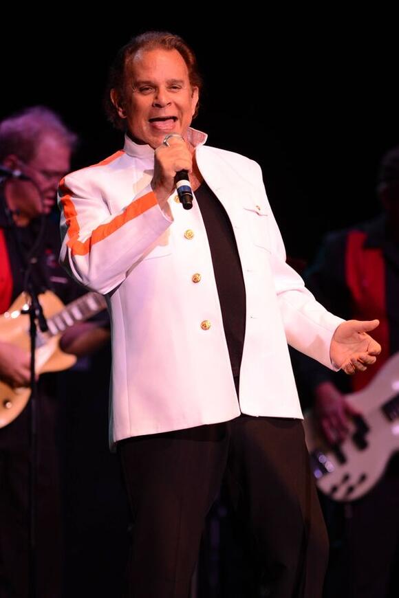 'Lightnin' Strikes' Singer Lou Christie Dies at 82 After Illness, Music ...