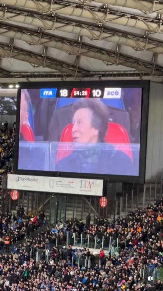 Princess Anne's Priceless Reaction on Realising Scotland Crowd Is ...