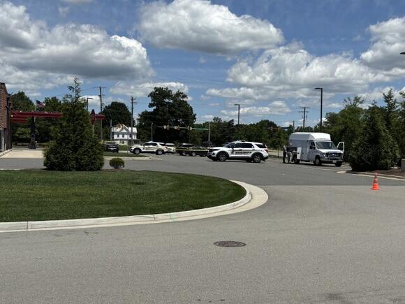 Deputies find body after suspicious vehicle call at Mechanicsville gas ...