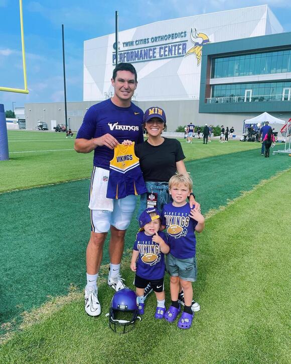 Who is Nick Mullens’ wife, Haleigh Hughes? - NewsBreak