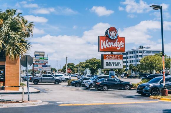 12 Restaurant Chains Offering Fourth of July Deals This Year - NewsBreak