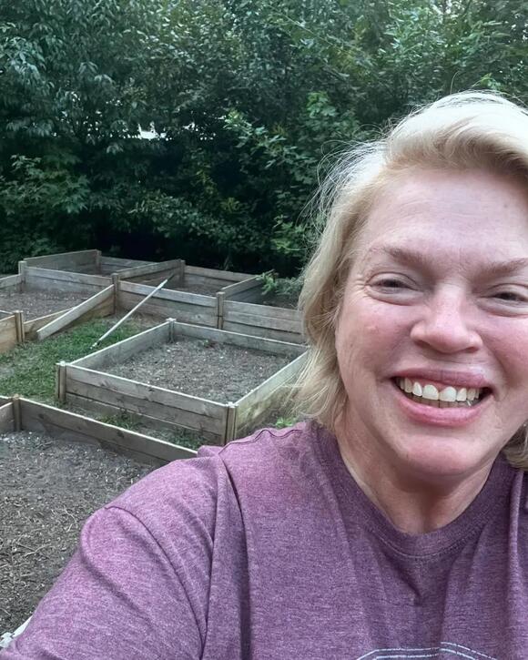 Sister Wives’ Janelle and Daughter Madison Brown Announce New Flower ...