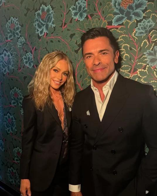 Mark Consuelos’ Missing Tooth Still Makes Kelly Ripa Cringe Years Later ...